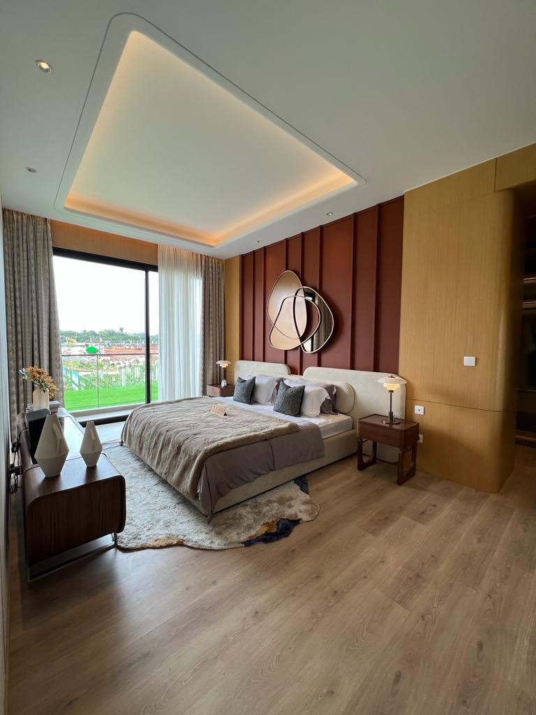 Layton Type 12 - Layton at Nava Park