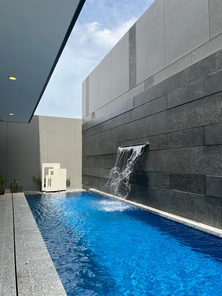 Layton Type 12 - Layton at Nava Park